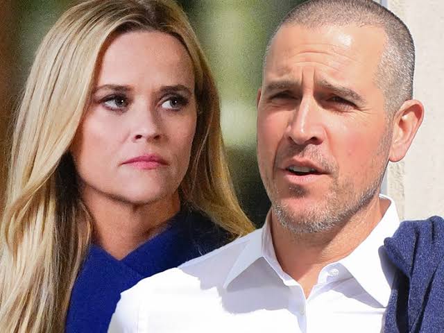 Actress Reese Witherspoon SETTLES divorce with estranged husband, Jim Toth
