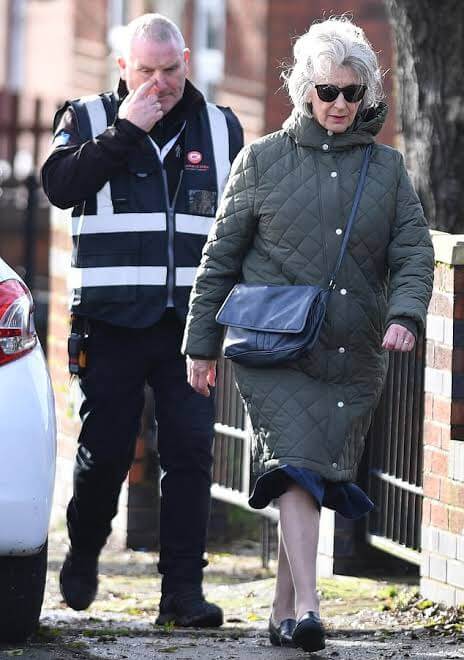 Corrie star Maureen Lipman, 77, is flanked by a BODYGUARD on set after ...