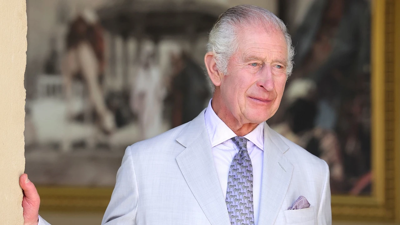 King Charles Breaks Royal Tradition With Unusual Photo – See His ...