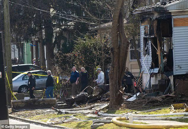 Family of five killed by UNCLE who shot two cops and set house on fire ...