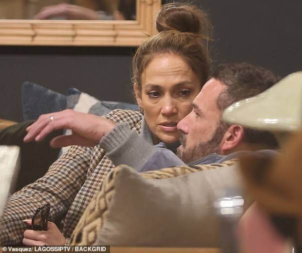 Jennifer Lopez breaks down in tears as she REVEALS what husband Ben ...