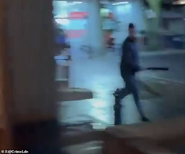 Shocking moment thief steals man's car AS its owner makes desperate ...