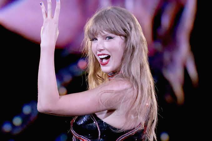 The truth about Taylor's teeth: Celebrity dentist REVEALS the work ...