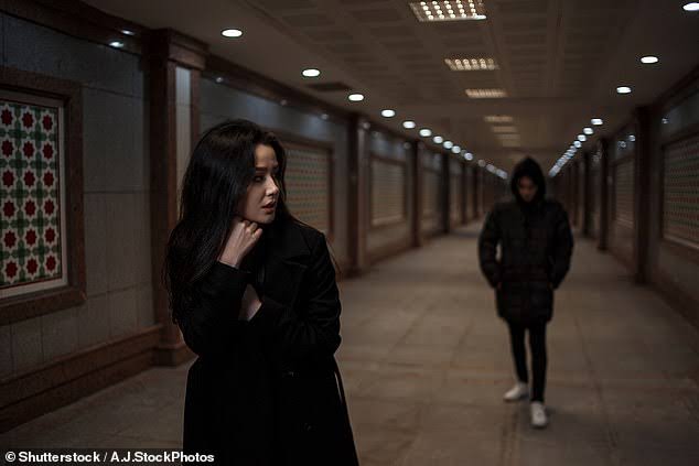 Expert REVEALS the two walking styles rapist look for in their victims