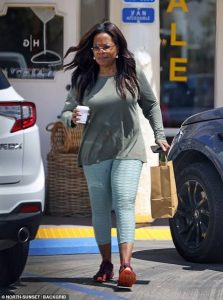 Oprah Winfrey showcases her 'miracle DRUG' makeover in tight leggings ...