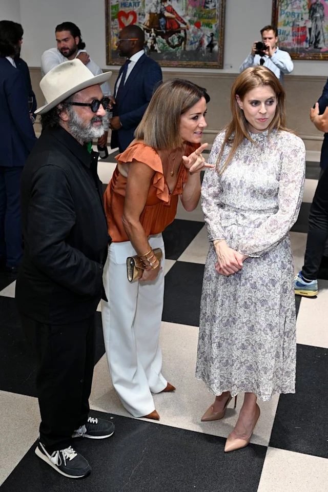 Princess Beatrice Made An Appearance At The Unveiling Of Street Artist ...