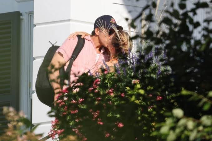 'Sad' Blake Lively celebrates 37th birthday at Taylor Swift's mansion ...