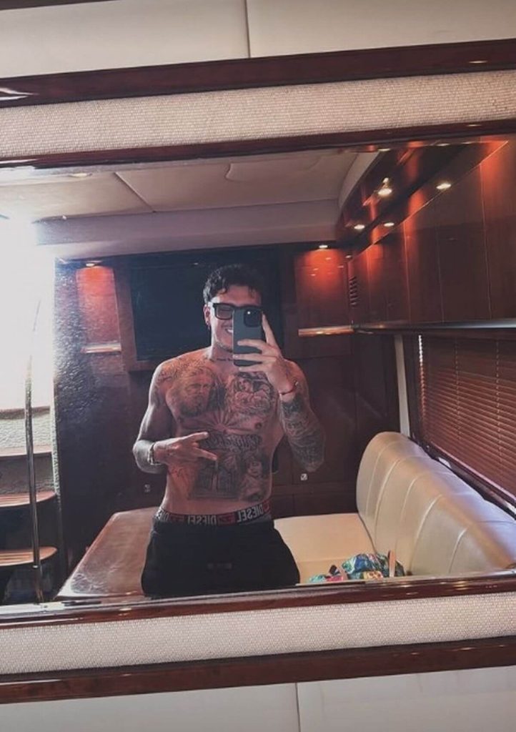 Katie Price shares FIRST snap with new husband Lee Andrews as her ex ...